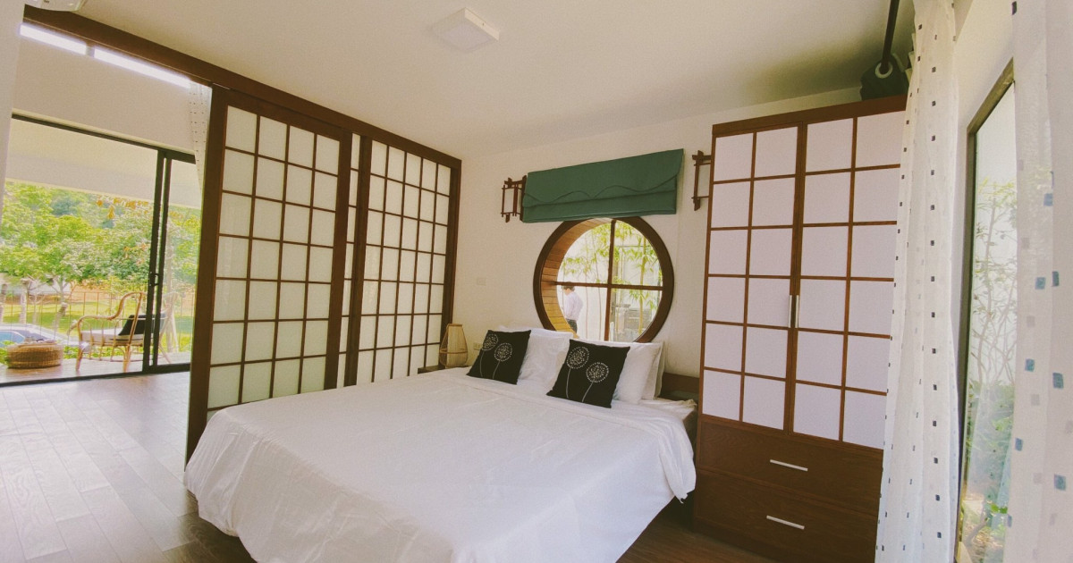 Hasu Villa Hòa Bình tiện nghi với bể bơi, bi-a, cầu lông